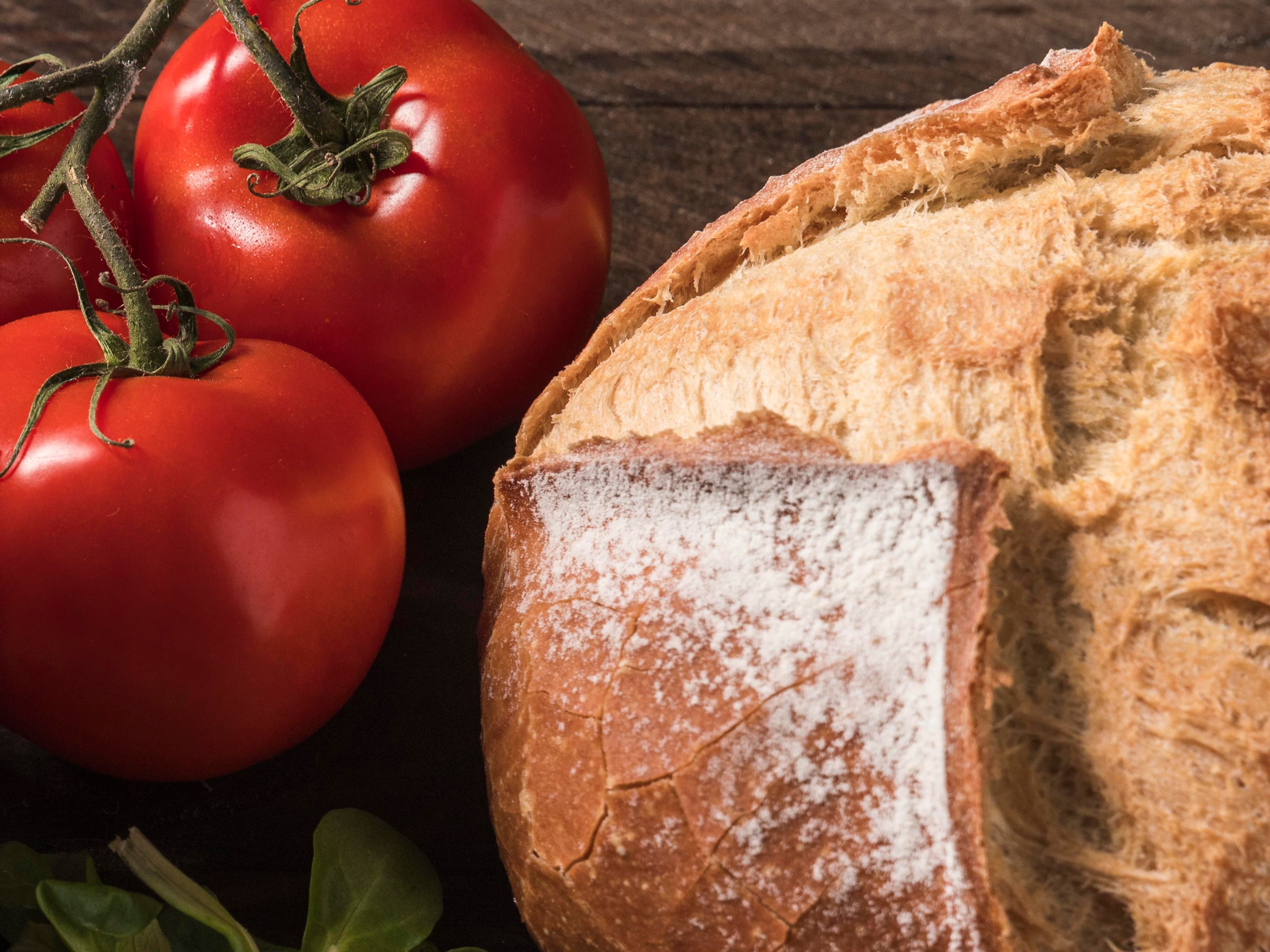Aprenda a fazer pão italiano em casa com casquinha crocante e miolo macio