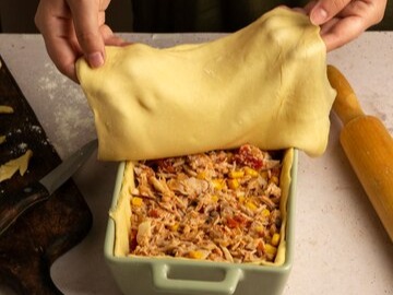 Aprenda maneira mais simples de fazer massa de torta no liquidificador