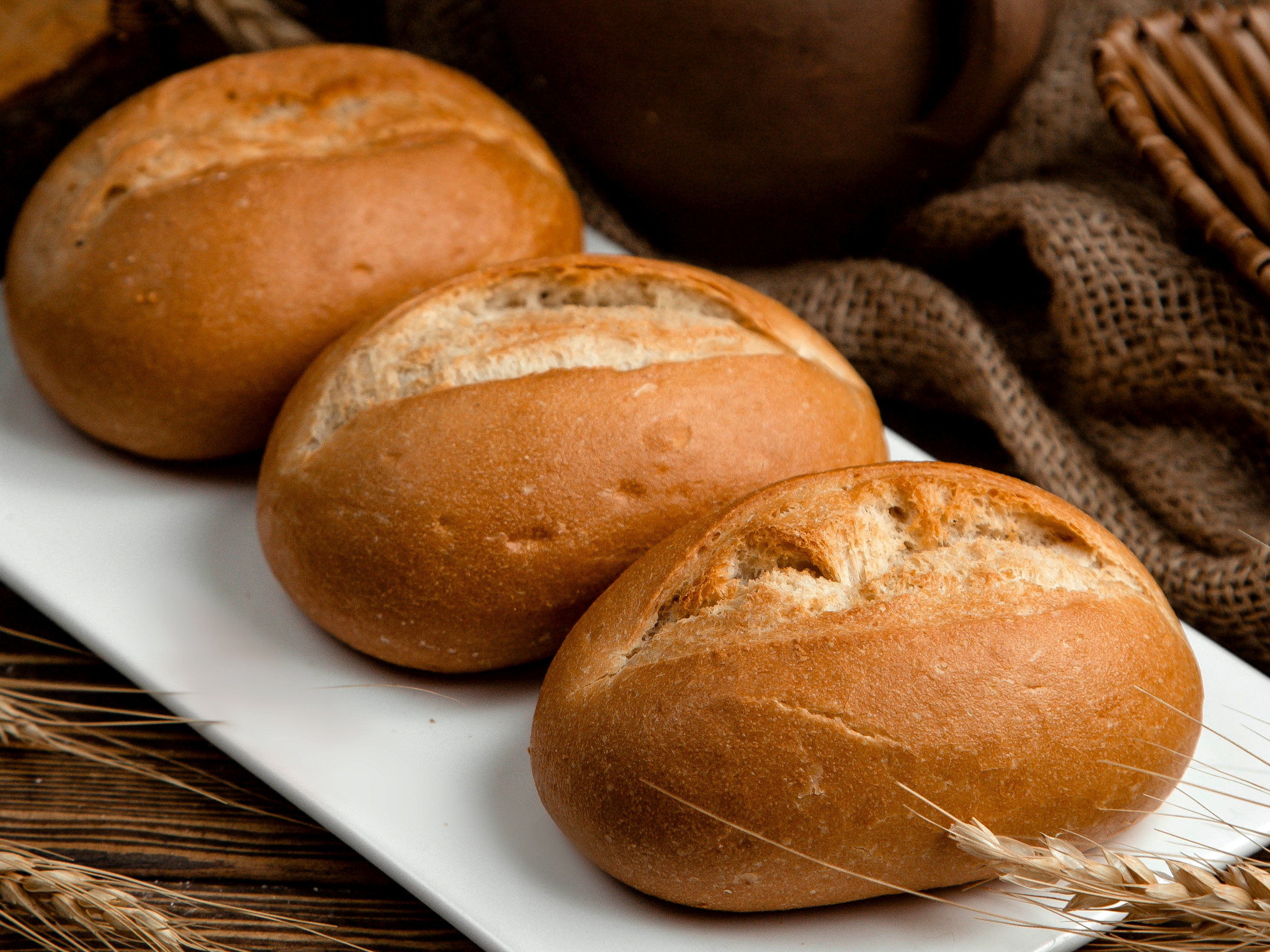 Confira o motivo do pão francês levar esse nome